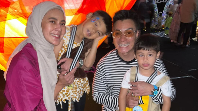 Usai Drama Hak Asuh Anak, Baim Wong dan Paula Verhoeven Kompak di Kelulusan Kiano dan Kenzo